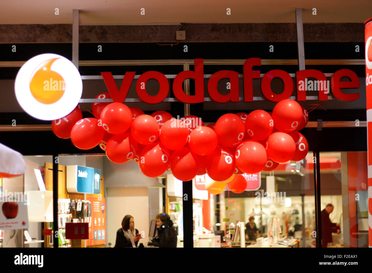 Vodafone logo hi-res stock photography and images - Alamy