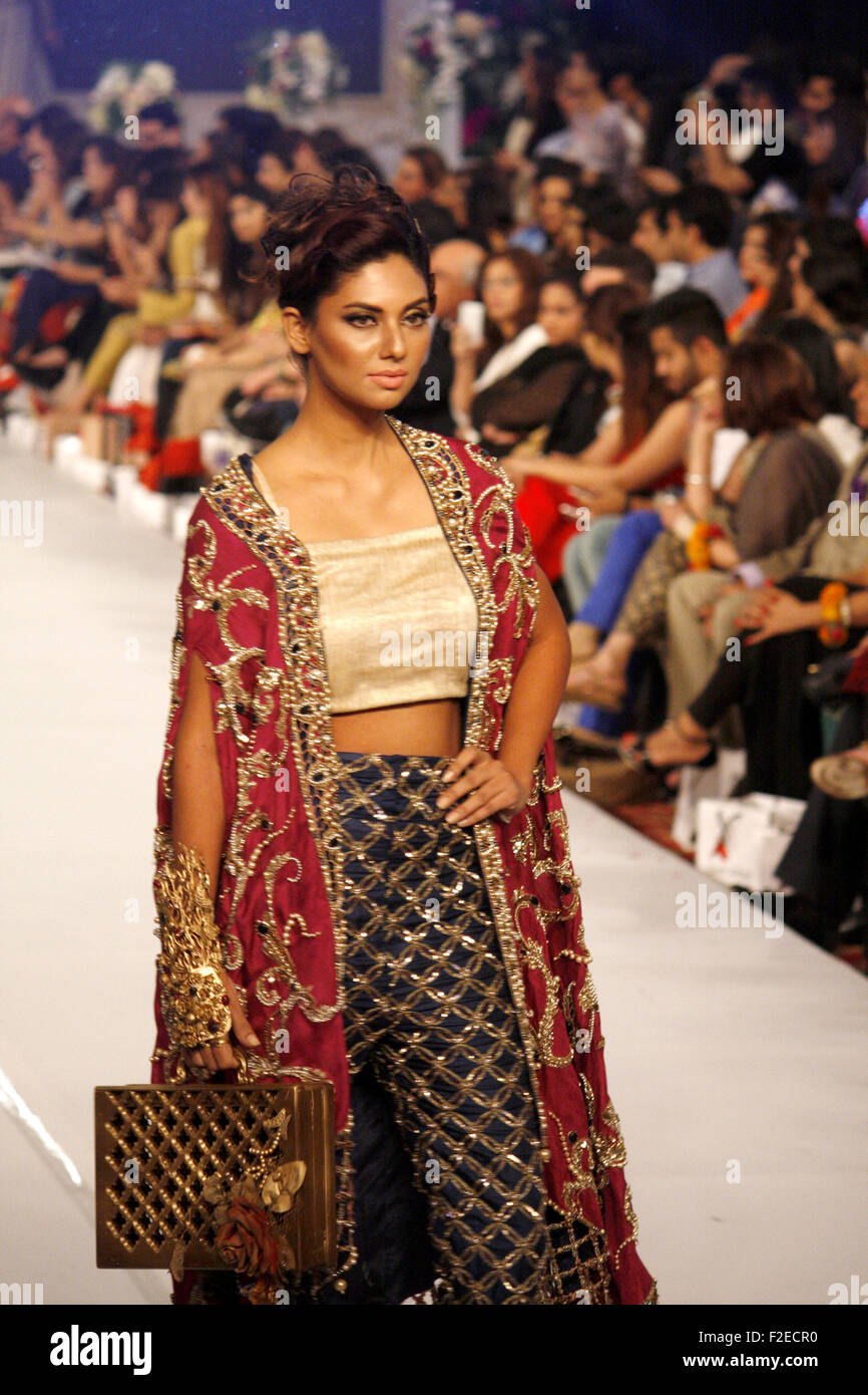 Faiza hi-res stock photography and images - Alamy