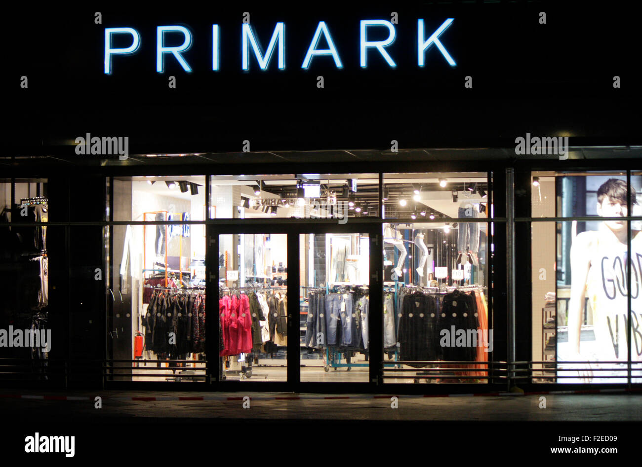 Primark signage hi-res stock photography and images - Alamy