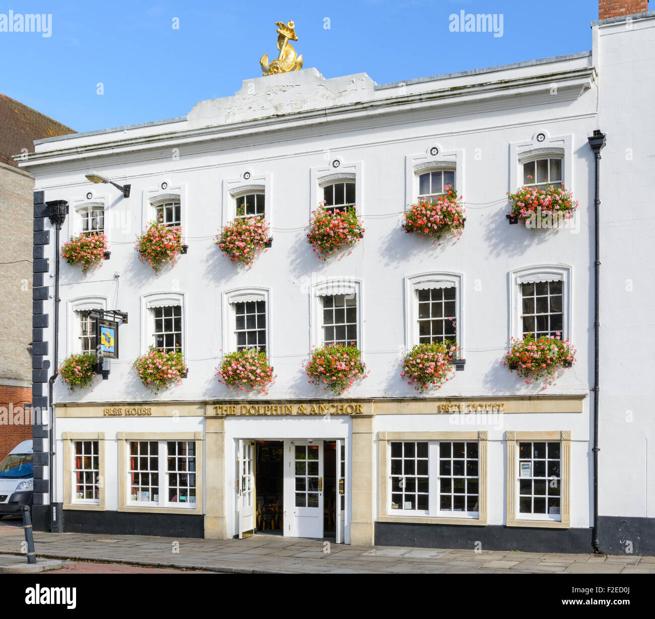 Dolphin and anchor pub in chichester hi-res stock photography and ...