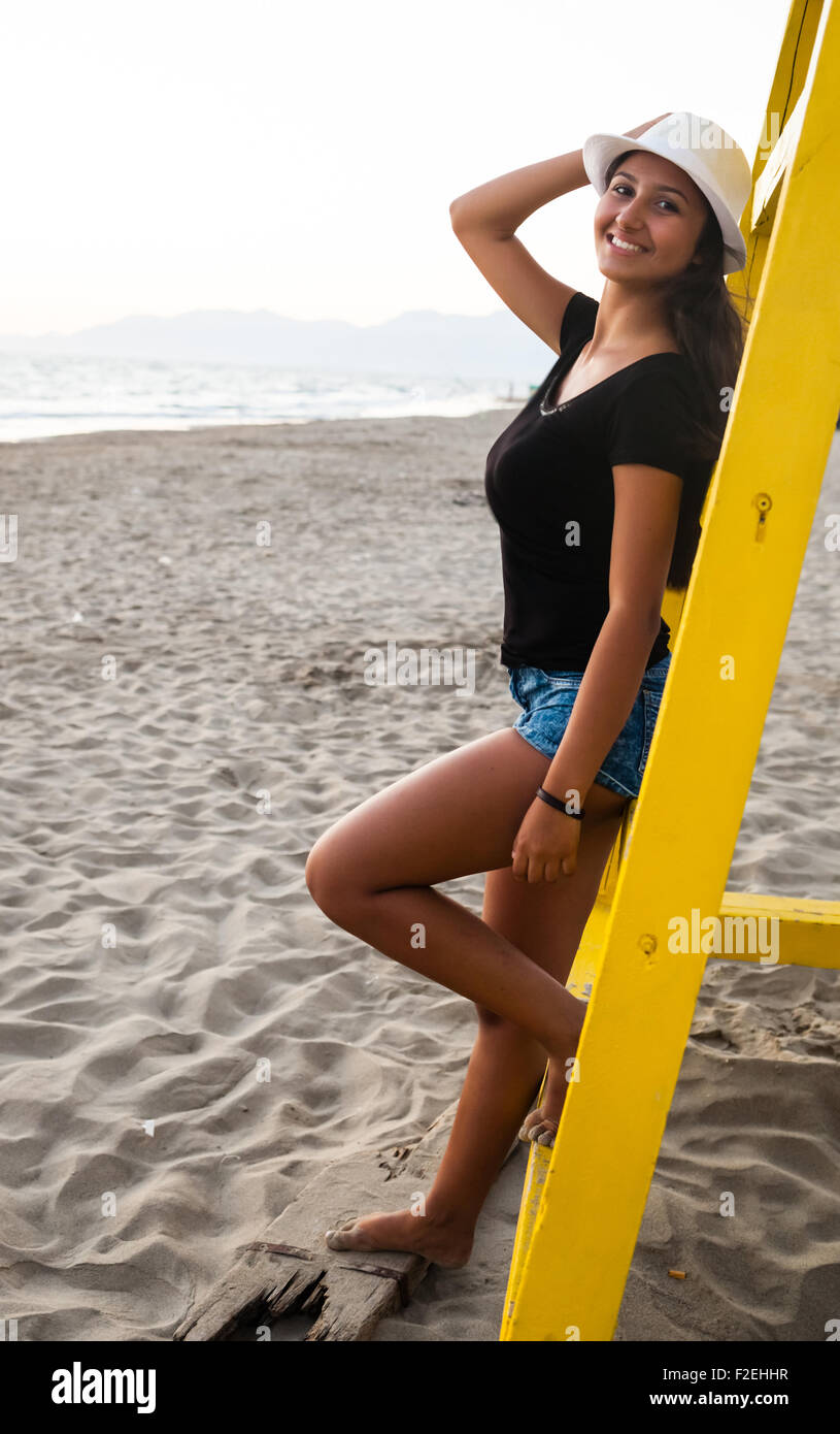 Beach lean to hi-res stock photography and images - Alamy