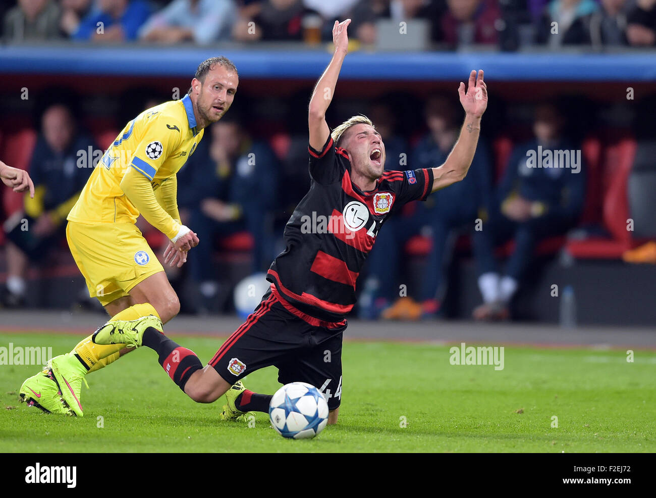 Leverkusen's Kevin Kampl (R) and Borisov's Igor Stasevich vie for the ...