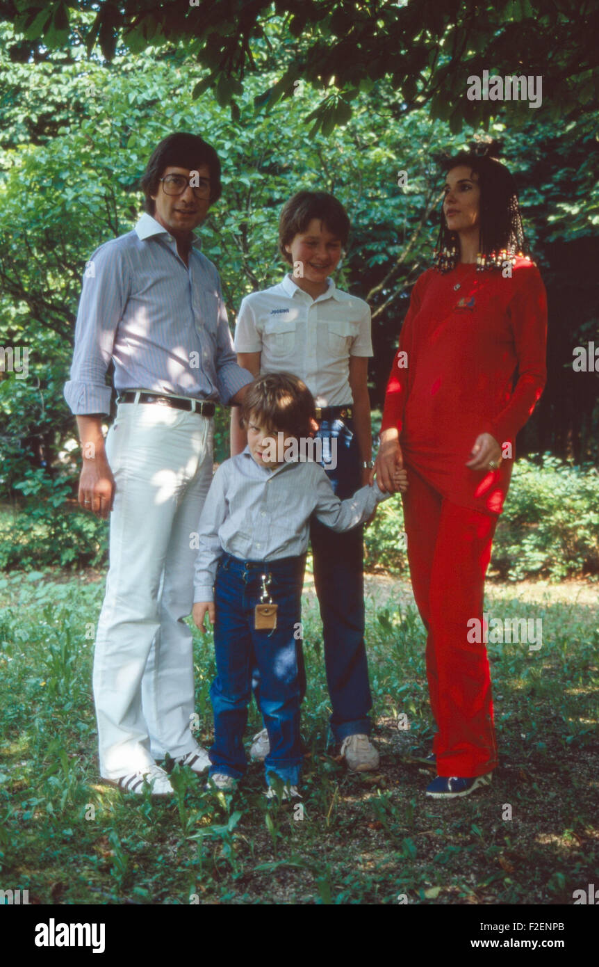 Der deutsche Schauspieler Christian Wolff mit Ehefrau Marina Handloser ...