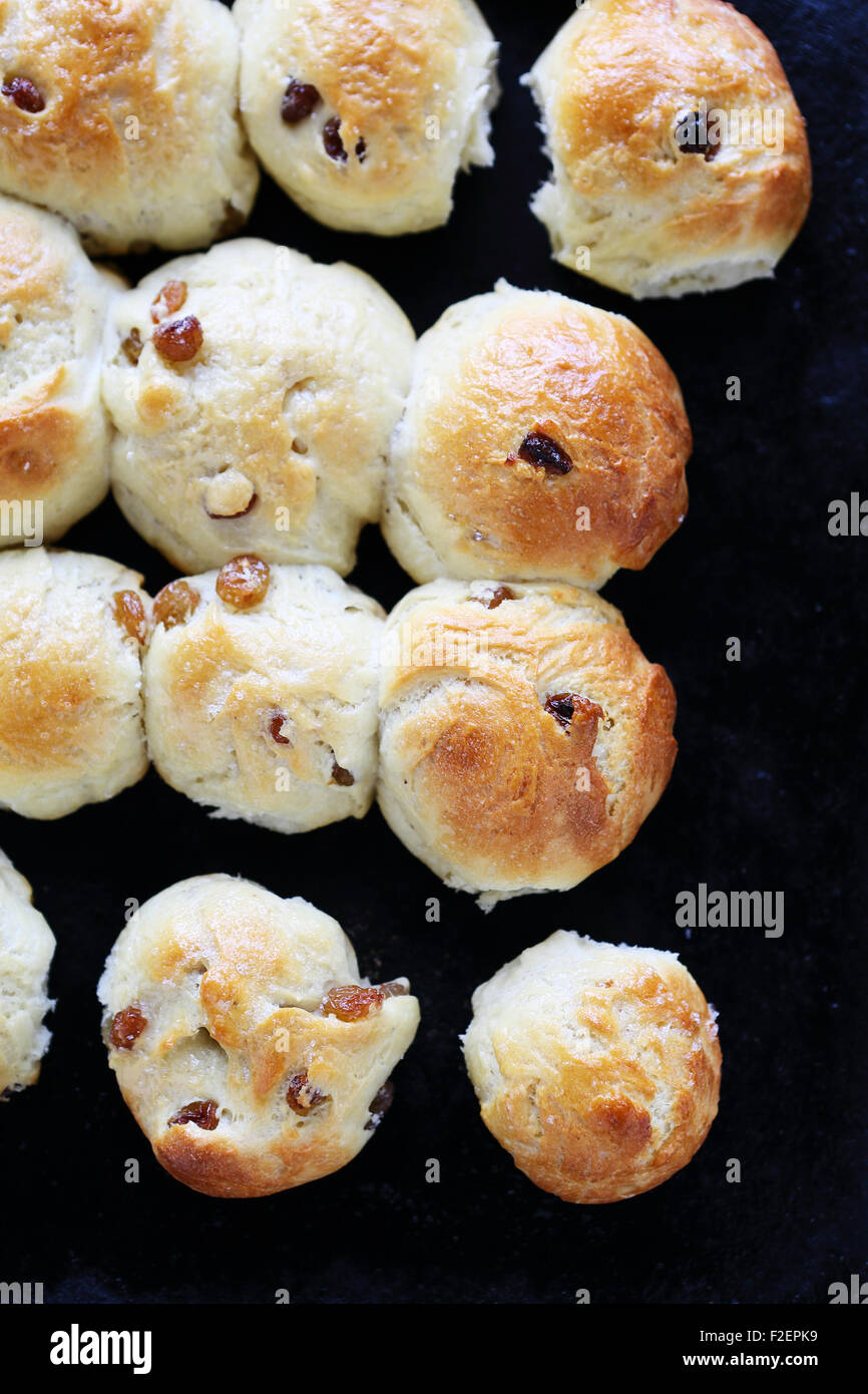 Buns on a baking sheet. Food Stock Photo - Alamy