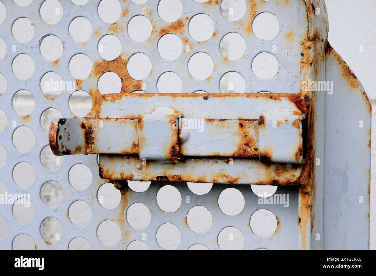 rusty iron, lock, closed, open Stock Photo - Alamy