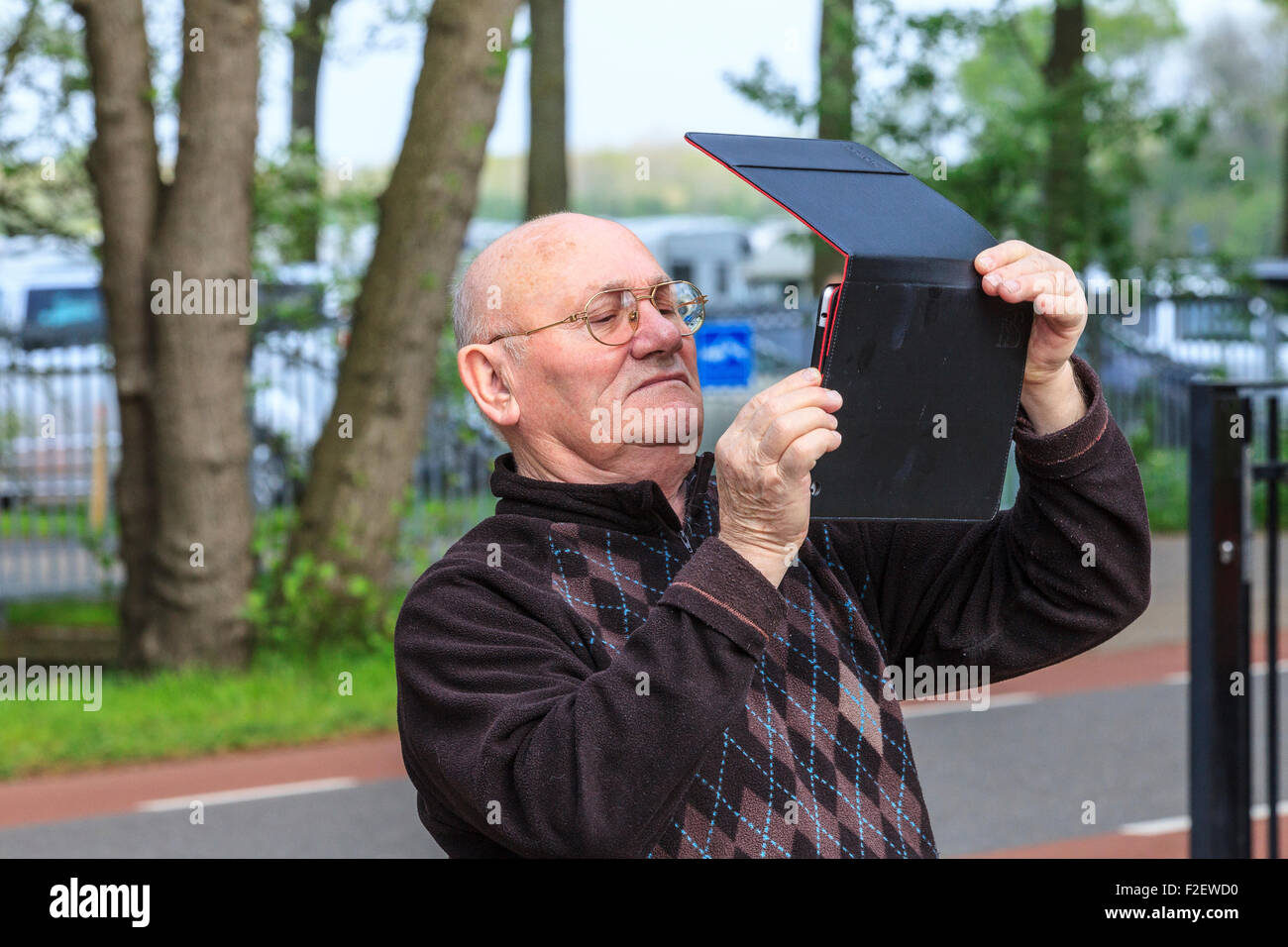 man taking picture photograph with tablet computer Stock Photo - Alamy