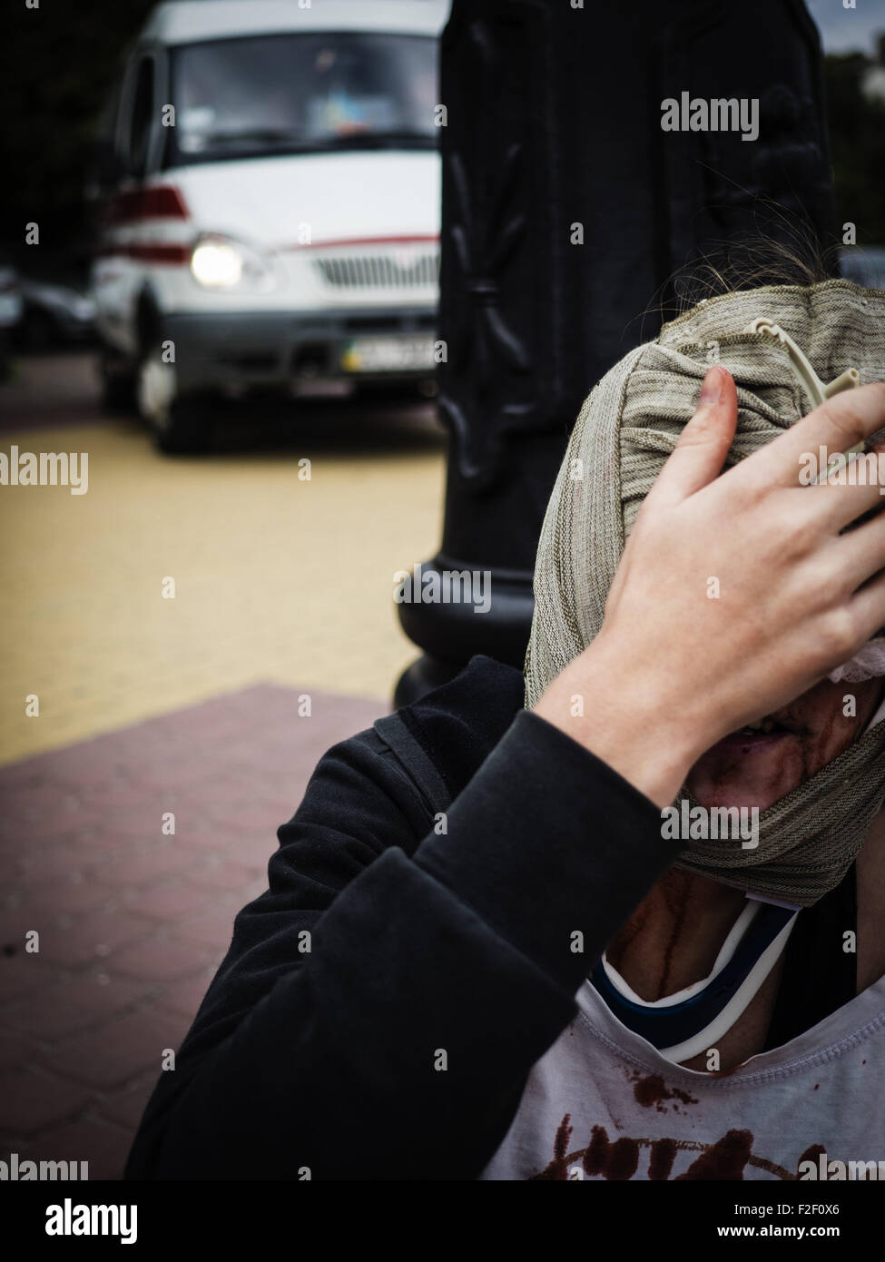 Wounded woman hi-res stock photography and images - Alamy