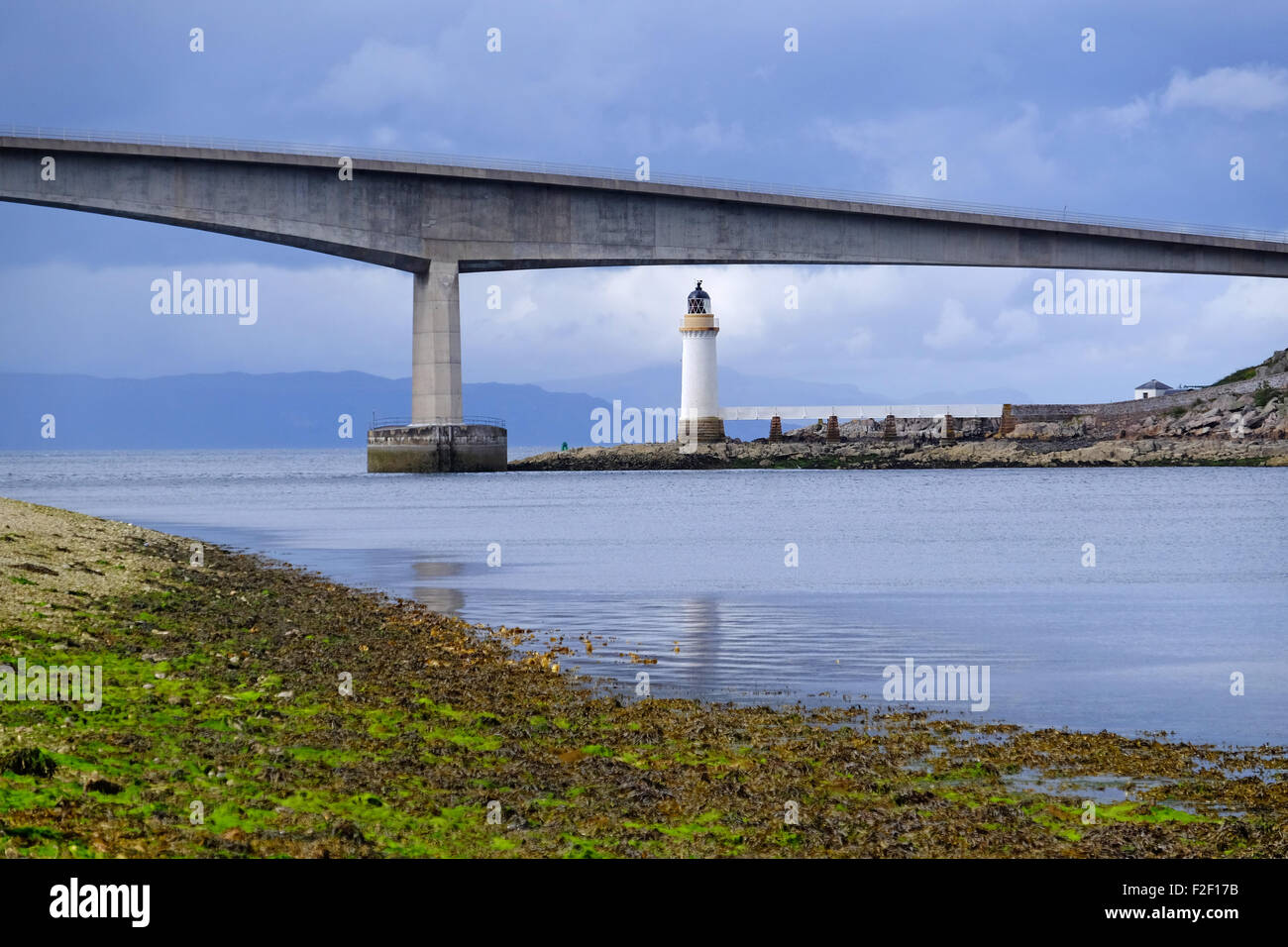 The Skye Bridge in Scotland connecting the Kyle of Lochalsh to Kyleakin ...