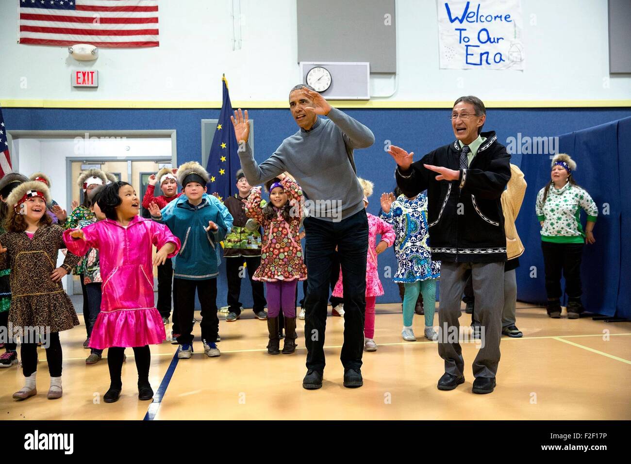Children alaska school kids hi-res stock photography and images - Alamy