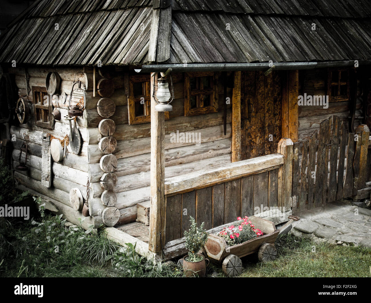 Wall old wooden house hi-res stock photography and images - Alamy