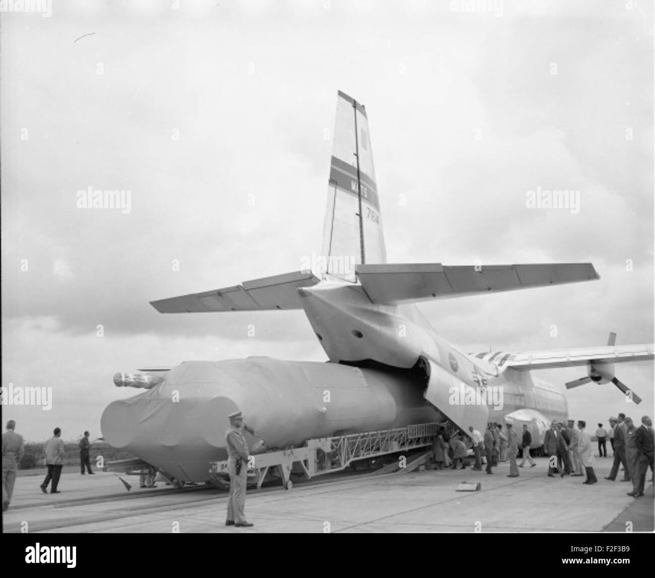 Douglas C 133 Cargomaster High Resolution Stock Photography and Images ...