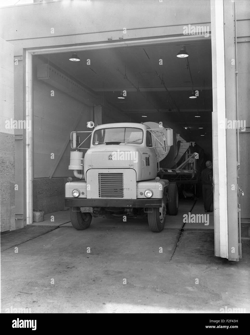 Environmental tests Black and White Stock Photos & Images - Alamy