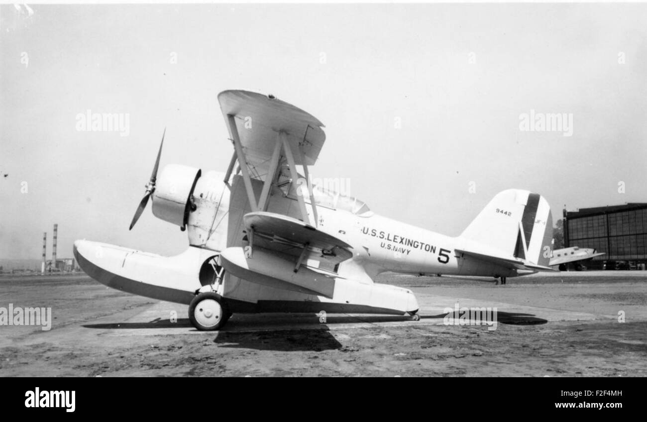 The Grumman JF-1 Duck was a biplane amphibious aircraft used by the ...