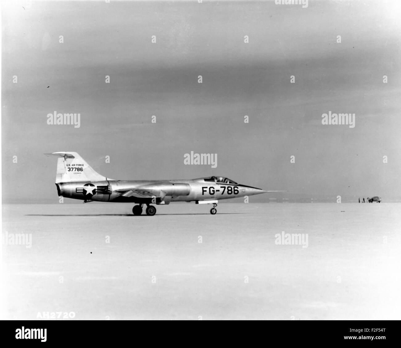 Aircraft jet lockheed 104 hi-res stock photography and images - Alamy