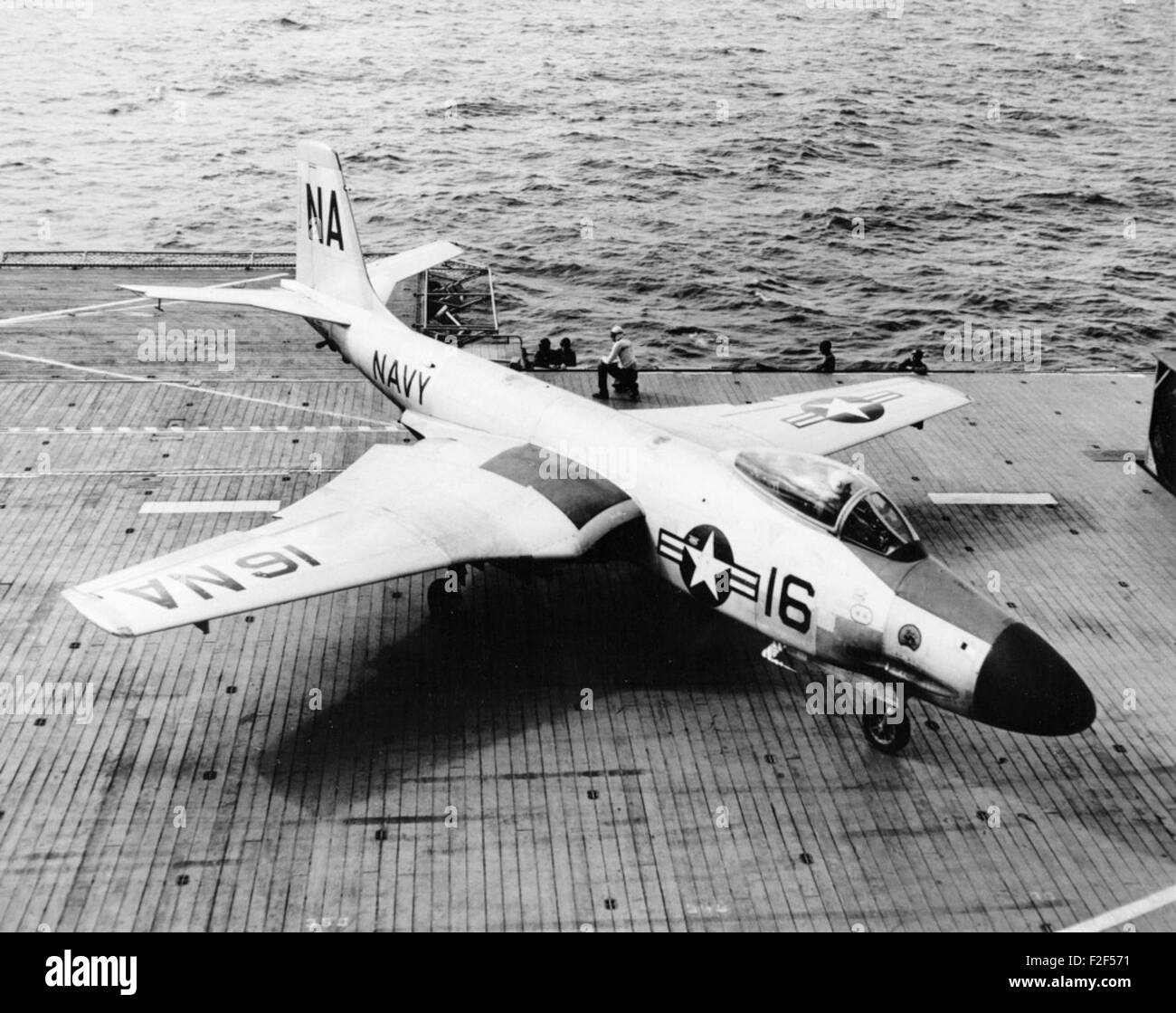 Mcdonnell f2h banshee jet fighter Black and White Stock Photos & Images - Alamy