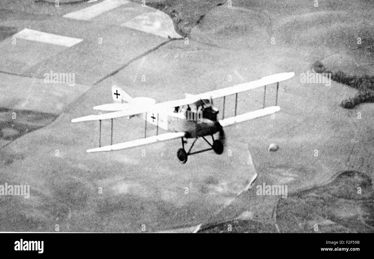 The Otto C II, a German reconnaissance aircraft from 1915, is shown in ...