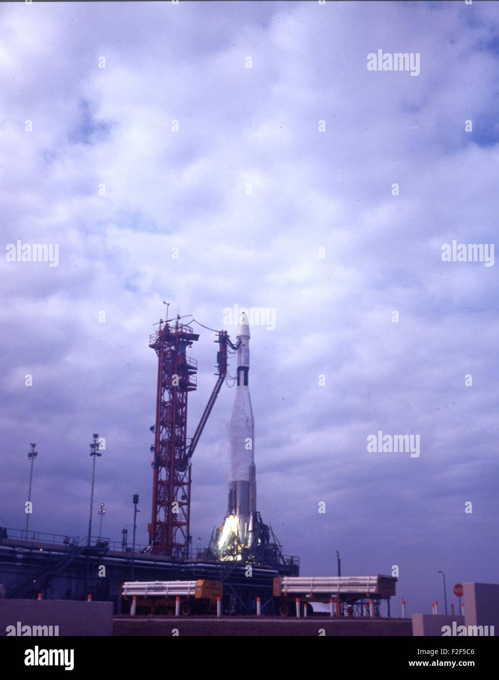 This image shows the Atlas 199D rocket with the Ranger 6 spacecraft and ...