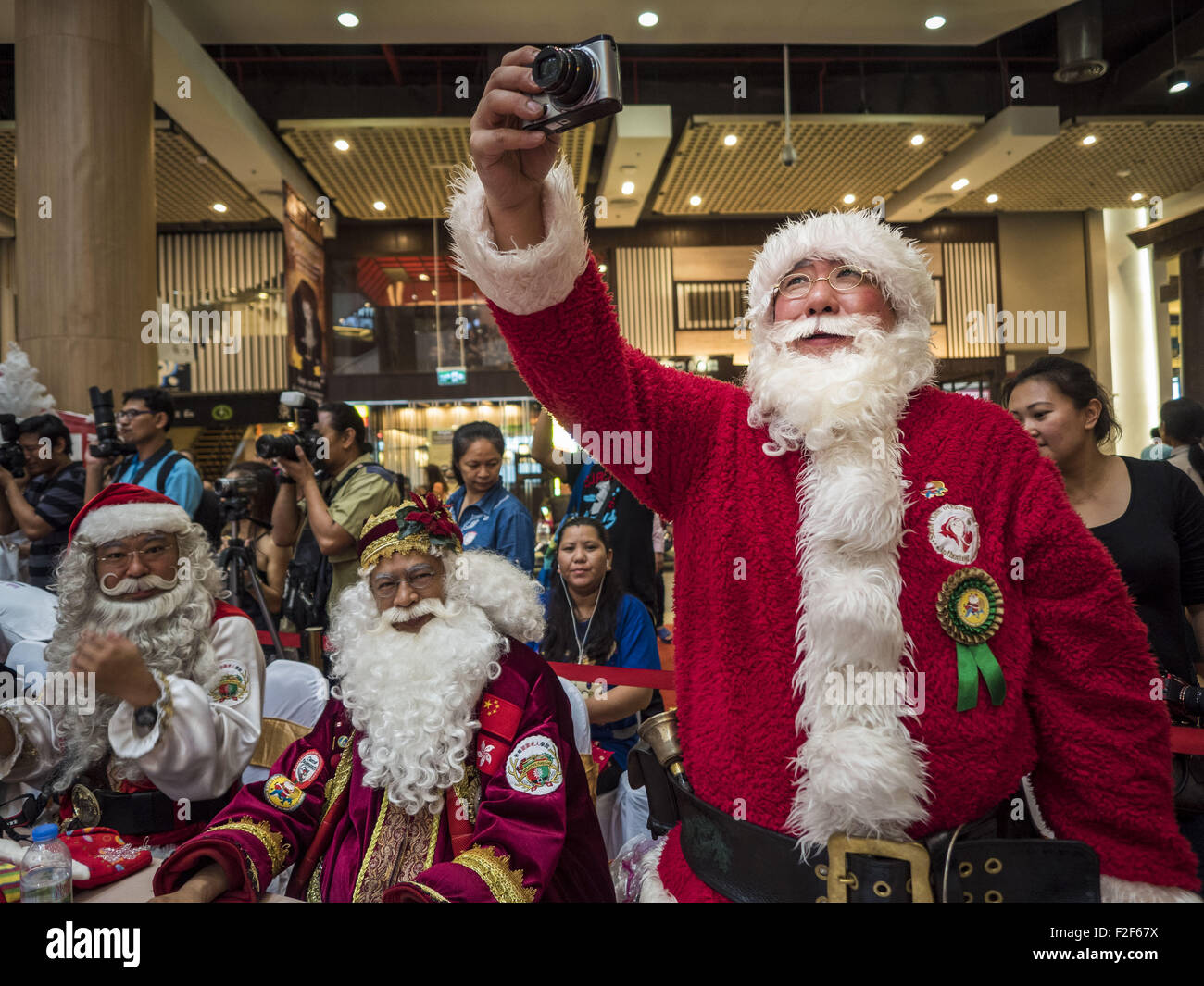 Bangkok, Thailand. 17th Sep, 2015. SHUKO YAMAMOTO, a Santa Claus from ...