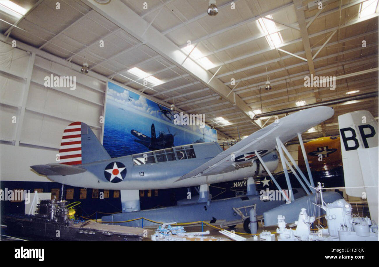 Os2u kingfisher hi-res stock photography and images - Alamy