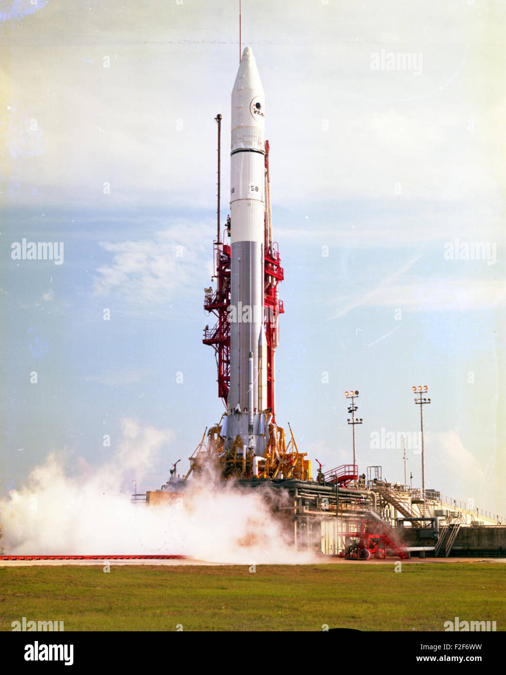 Atlas Centaur 58 Details Prelaunch; INTELSAT V spacecraft Stock Photo ...