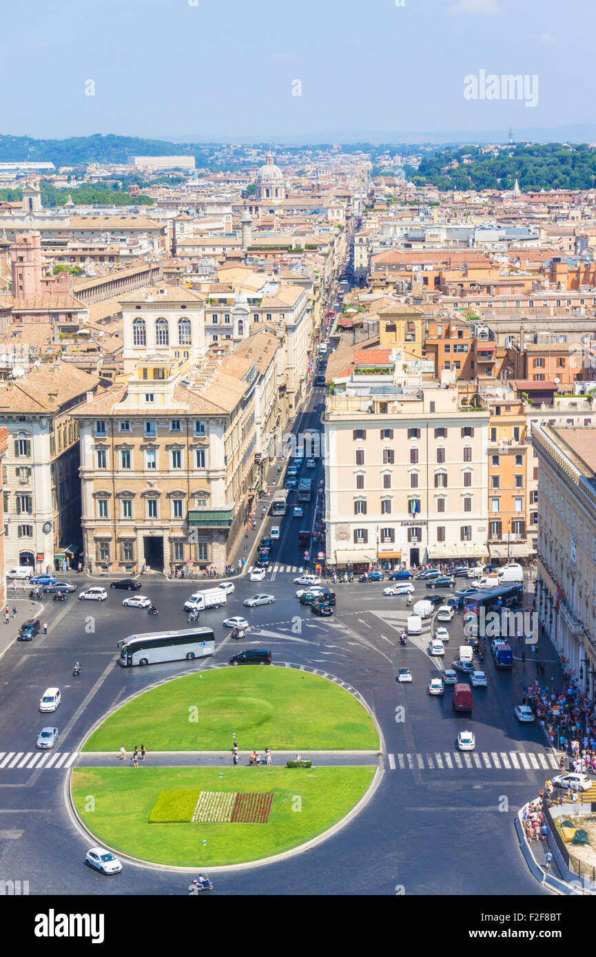 Rooftop view of Busy traffic around the roundabout in the Piazza ...