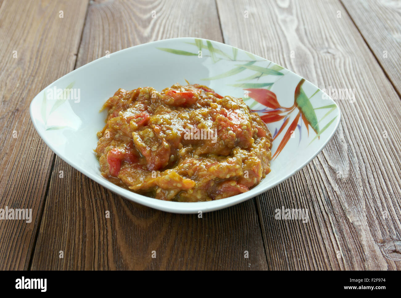 Mirza Ghassemi - Northern Iranian appetizer Stock Photo - Alamy