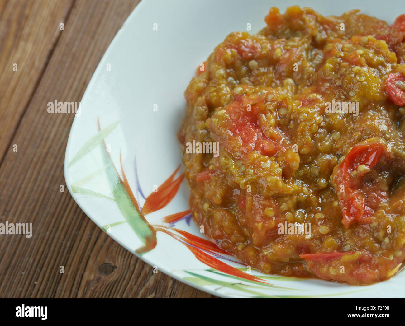 Mirza Ghassemi - Northern Iranian appetizer Stock Photo - Alamy