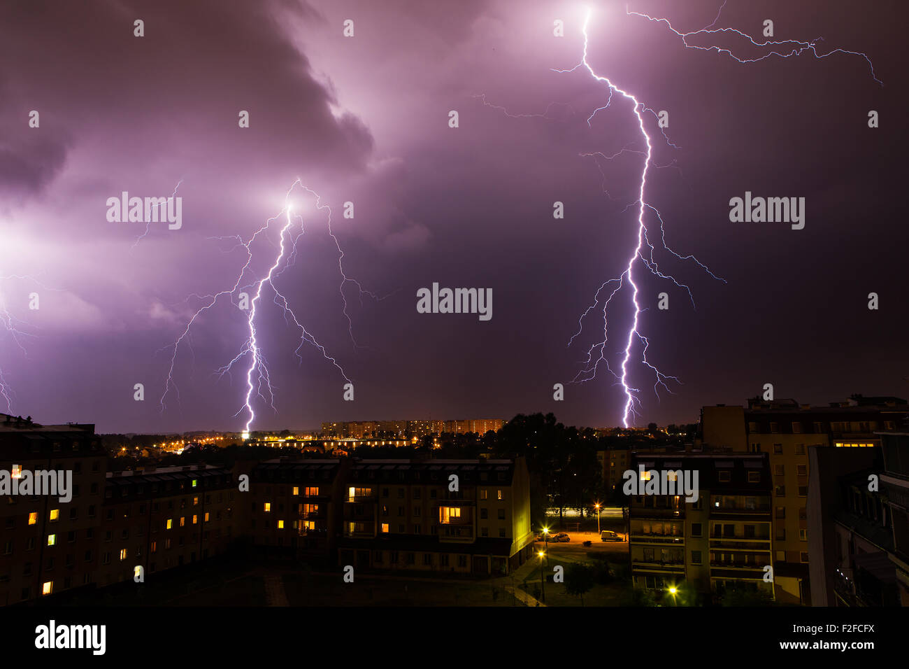 Lightning thunder storm hi-res stock photography and images - Alamy
