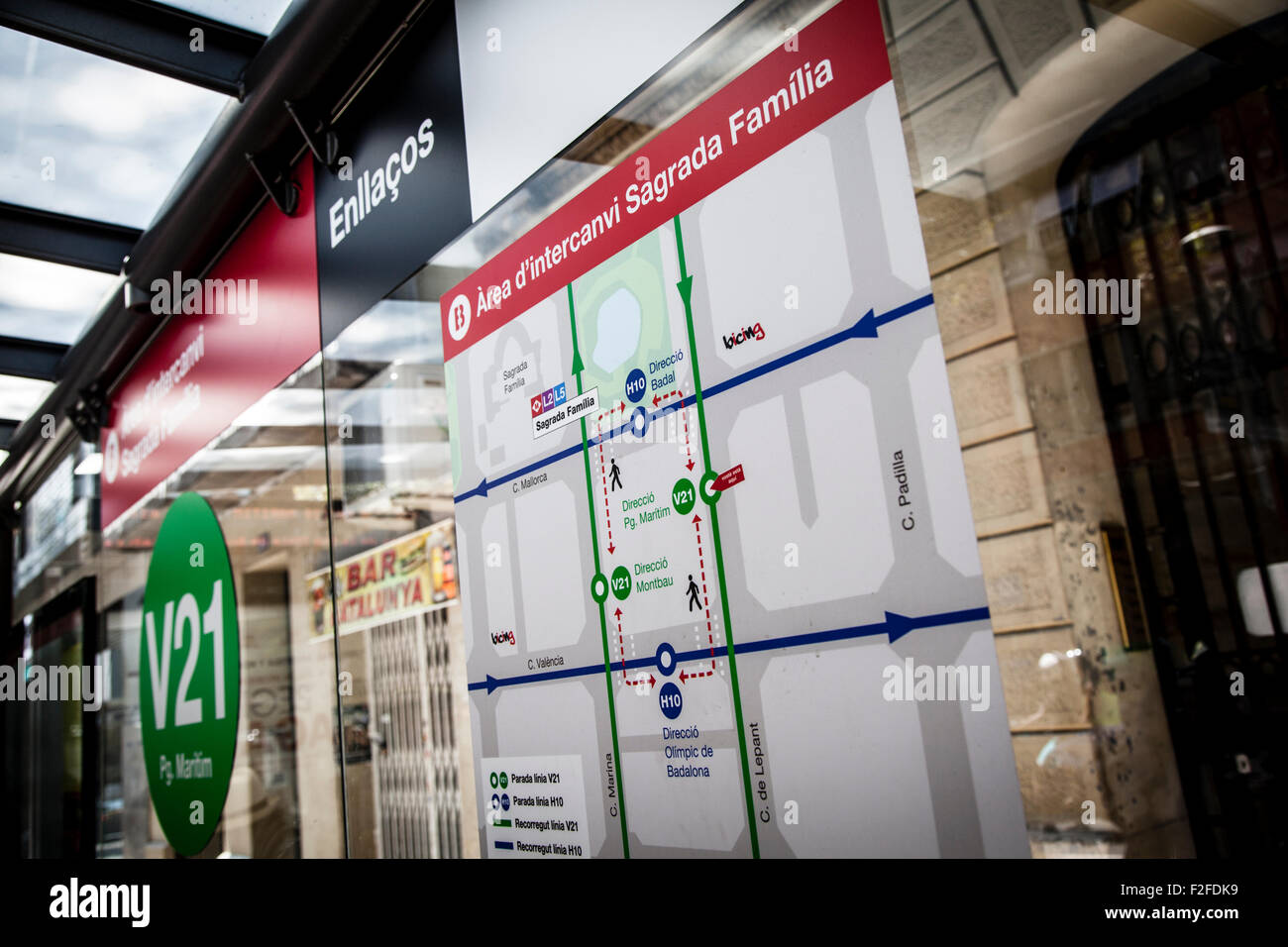 BARCELONA, SPAIN -Bus stop Stock Photo - Alamy