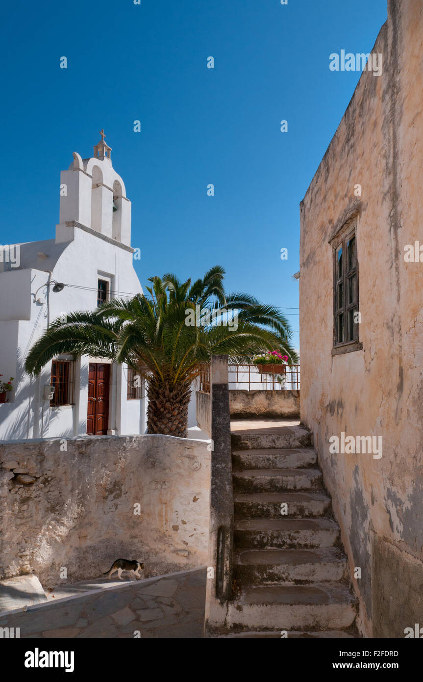 Street scene in old town of Naxos, Greece Stock Photo - Alamy