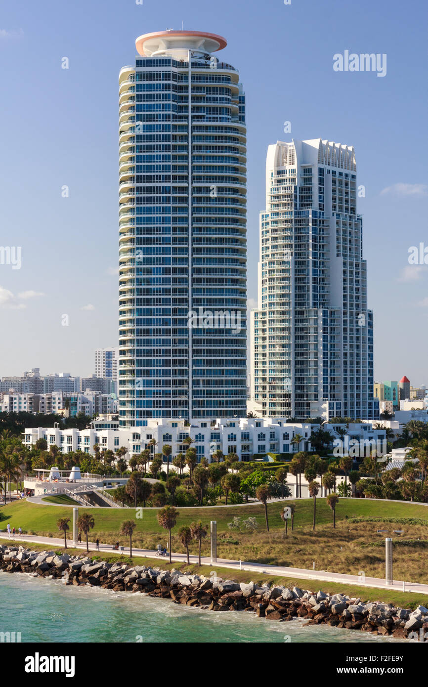 Continuum south tower hi-res stock photography and images - Alamy