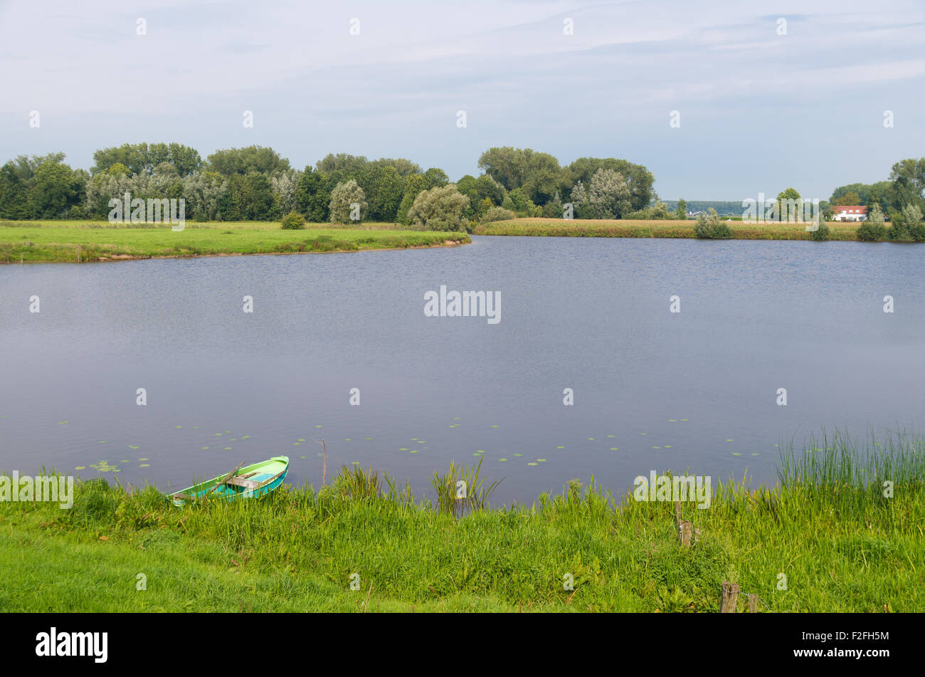 Green rowing boat hi-res stock photography and images - Alamy