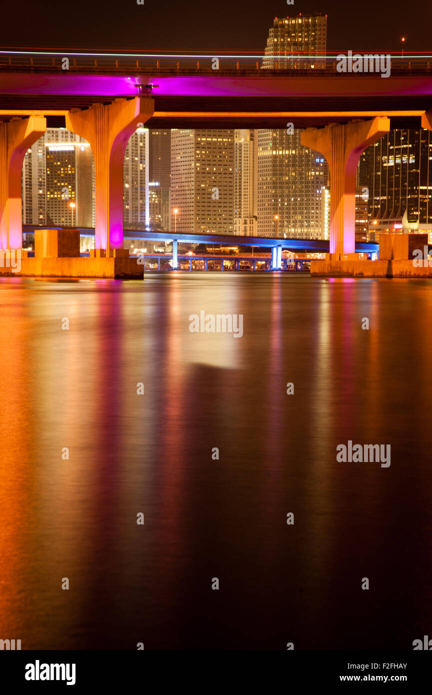Bridge across the Atlantic ocean, MacArthur Causeway Bridge, Miami ...