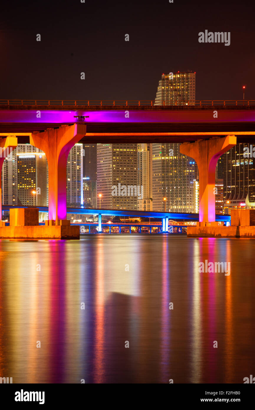 Bridge across the Atlantic ocean, MacArthur Causeway Bridge, Miami ...