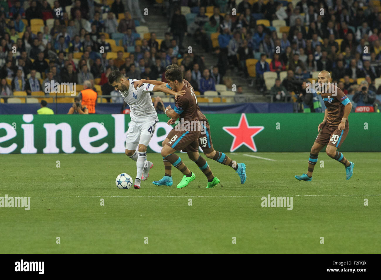 Kiev, Ukraine. 16th Sep, 2015. Miguel Veloso (L) of Dynamo vies for a ...