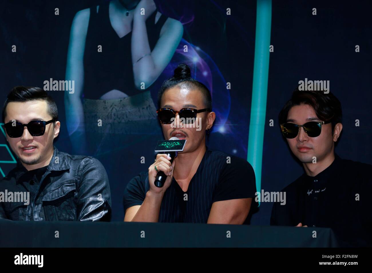 Mash tv show hi-res stock photography and images - Alamy