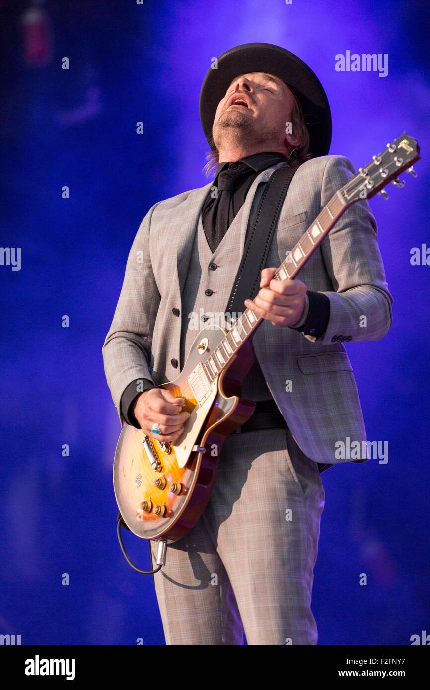 Chicago, Illinois, USA. 15th Sep, 2015. Guitarist NALLE COLT of Vintage ...