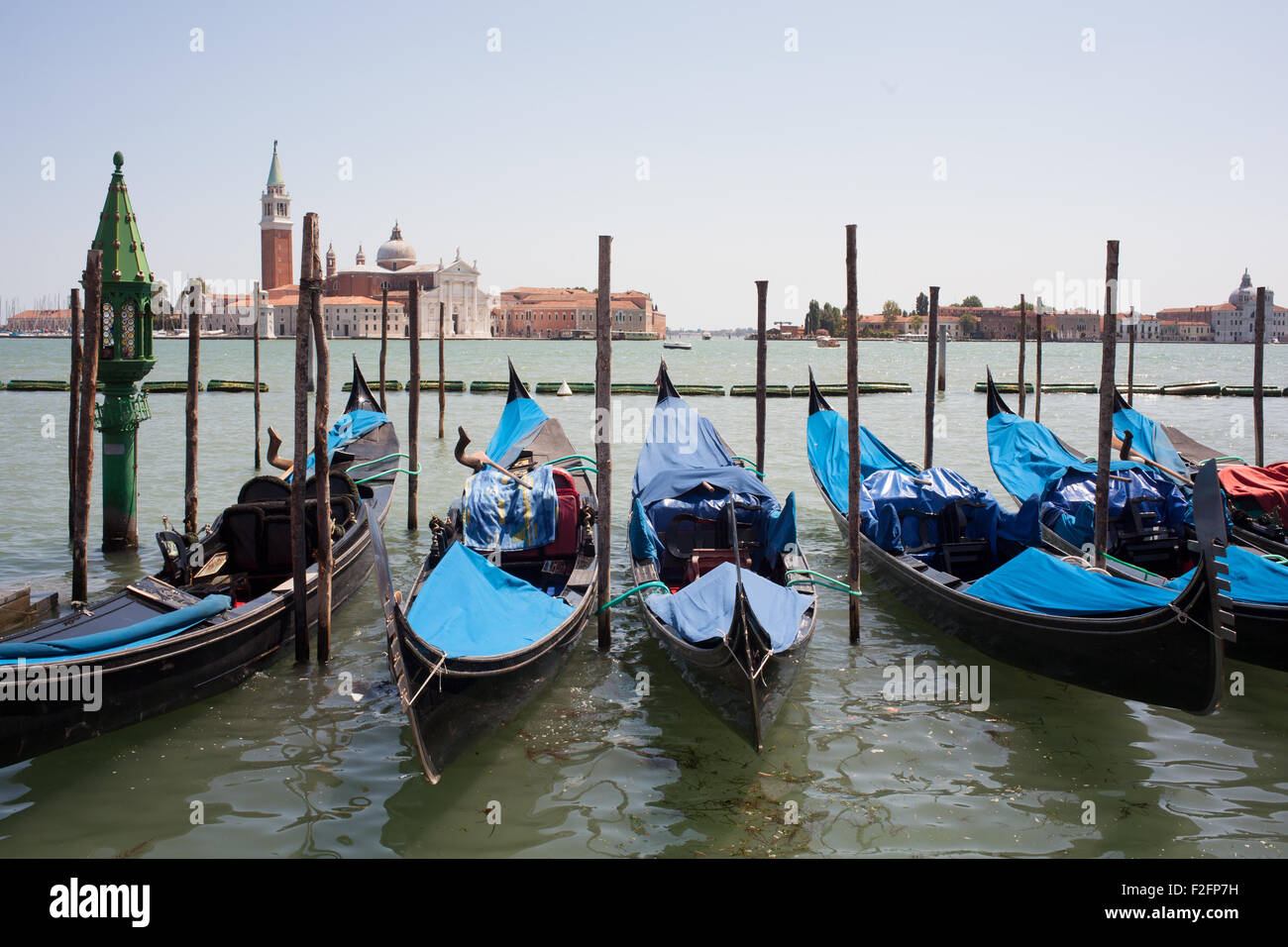 Gondolas in venice italy hi-res stock photography and images - Alamy
