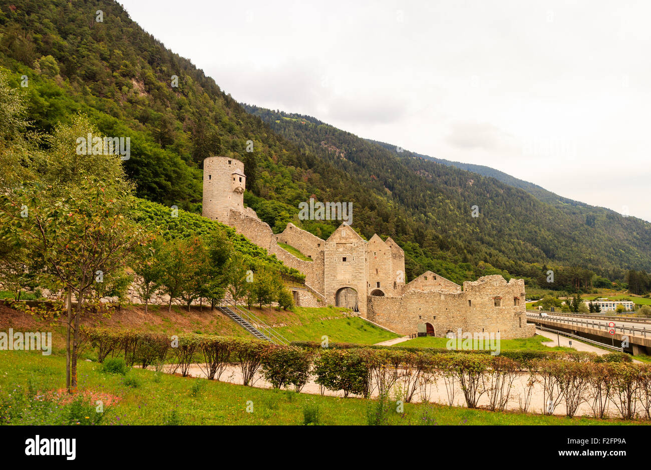 Porta chiusa hi-res stock photography and images - Alamy