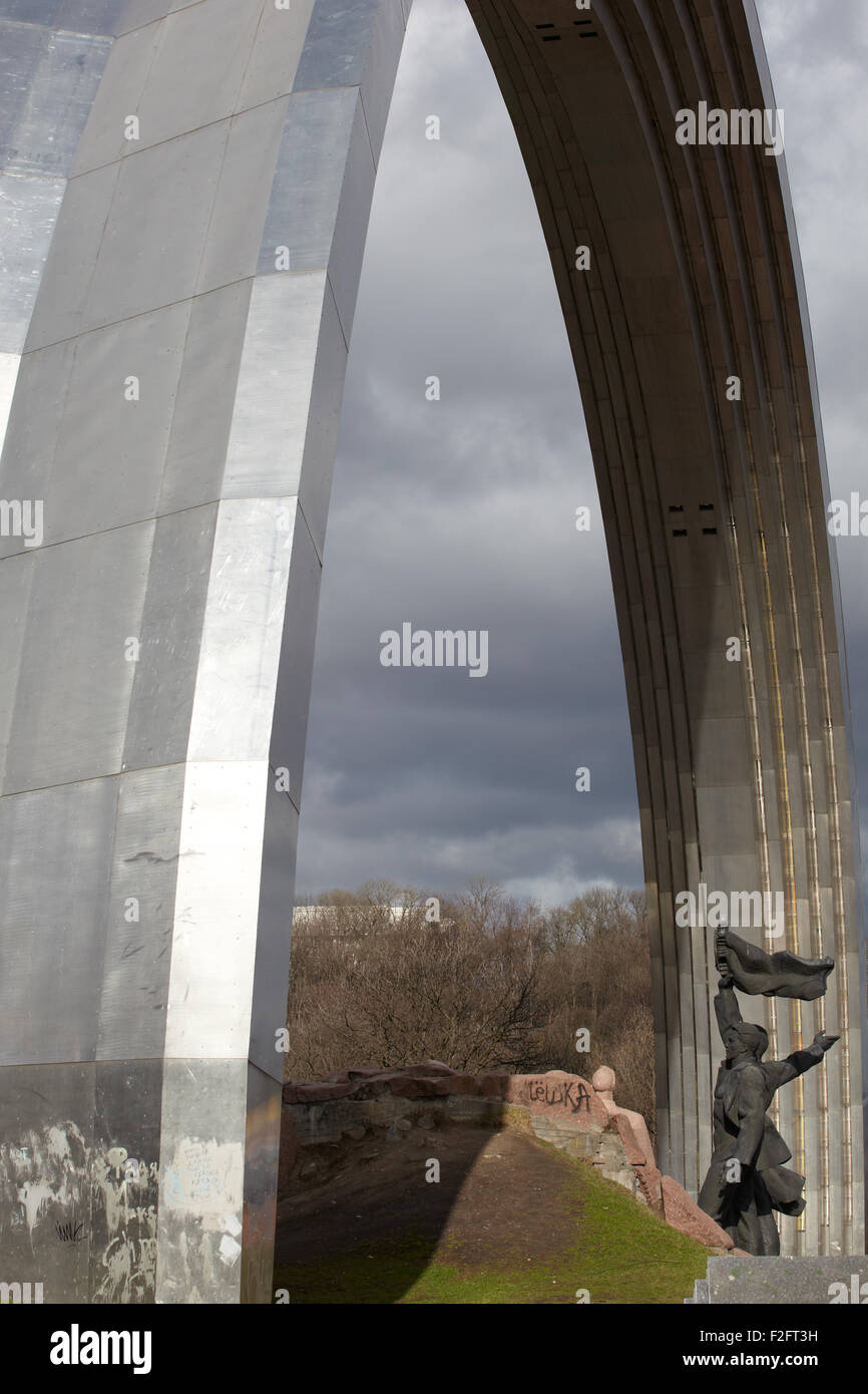Ukraine monument of brotherhood hi-res stock photography and images - Alamy