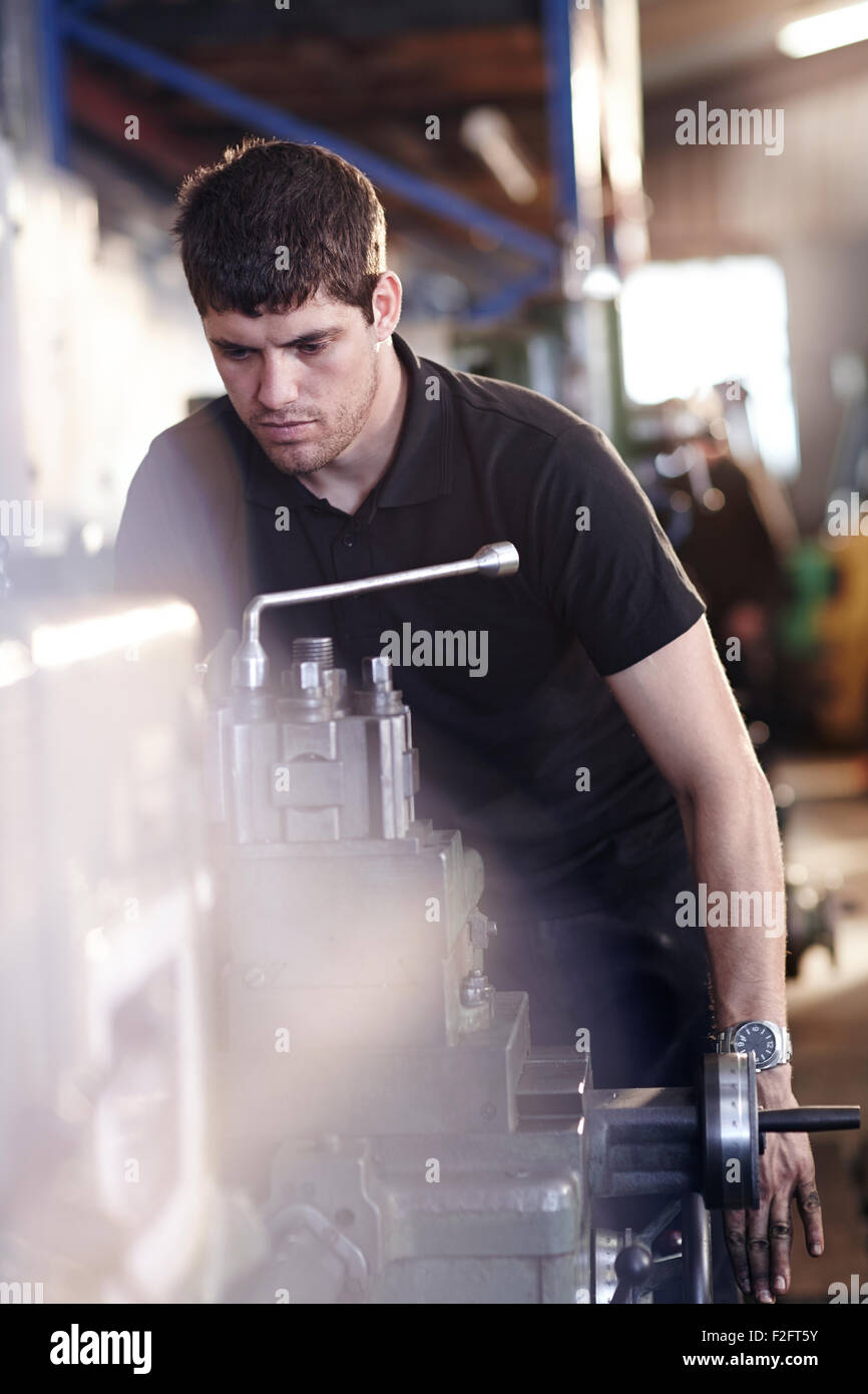 Machinery repair hi-res stock photography and images - Alamy