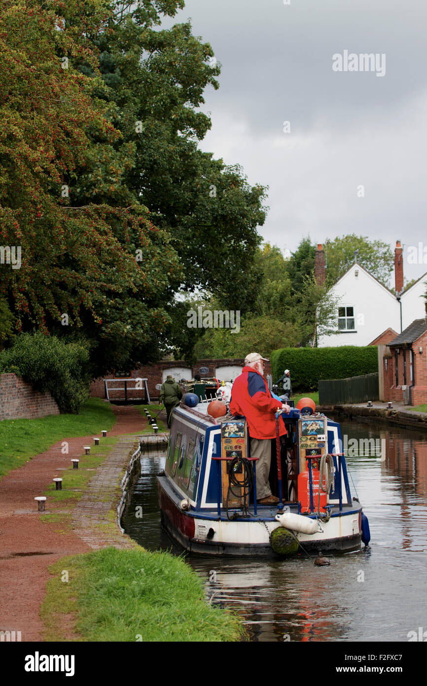 Barge approaching the lock at Penkridge. Staffordshire and ...