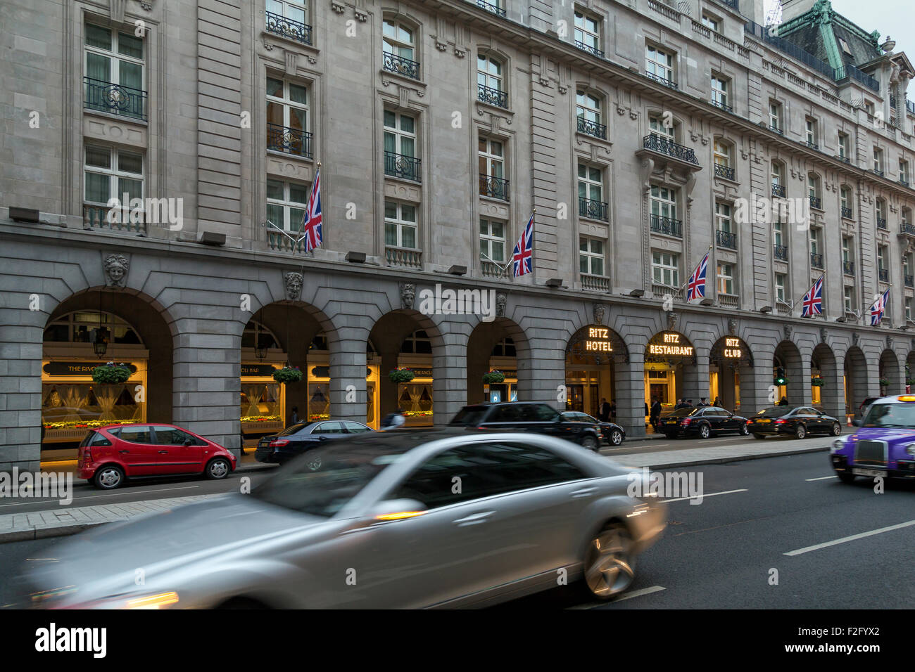 The ritz hotel london construction hi-res stock photography and images ...
