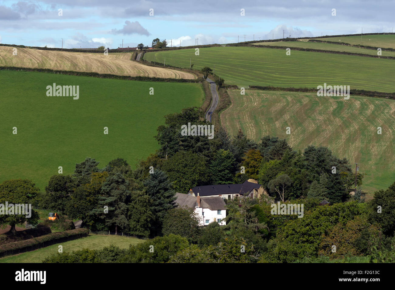 Cob cottage hi-res stock photography and images - Alamy