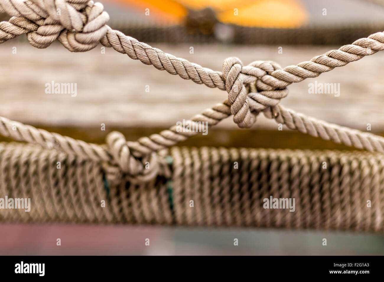 Rope texture knot hi-res stock photography and images - Alamy