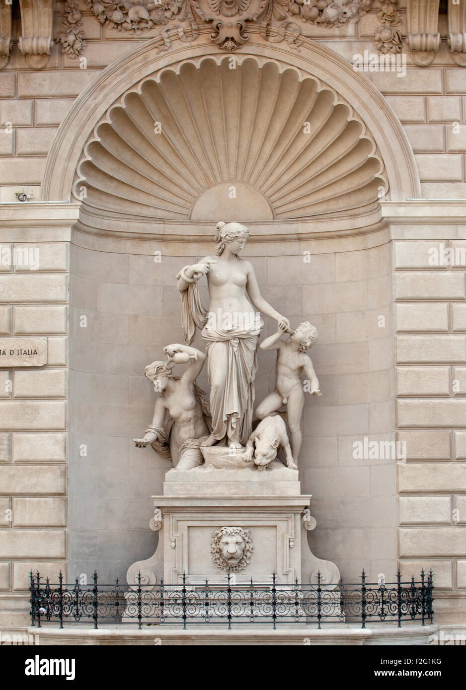 Thetis Statue High Resolution Stock Photography and Images - Alamy