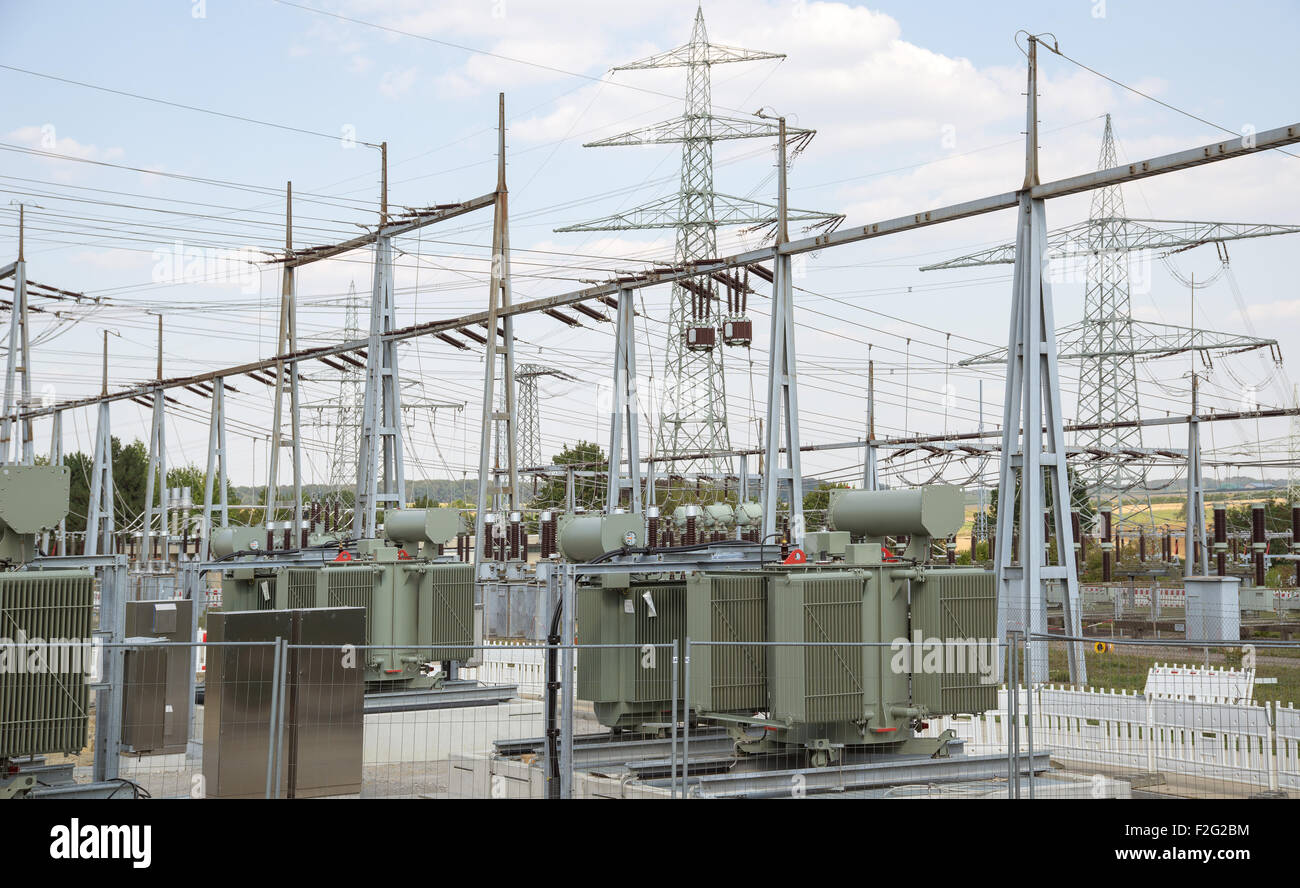 Power distribution substation hi-res stock photography and images - Alamy