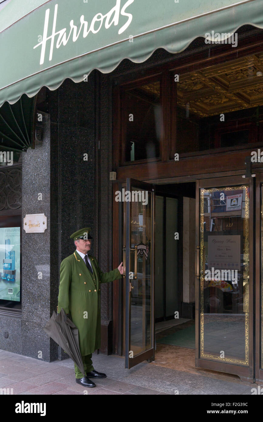 Harrods harrods doorman doorman hi-res stock photography and images - Alamy