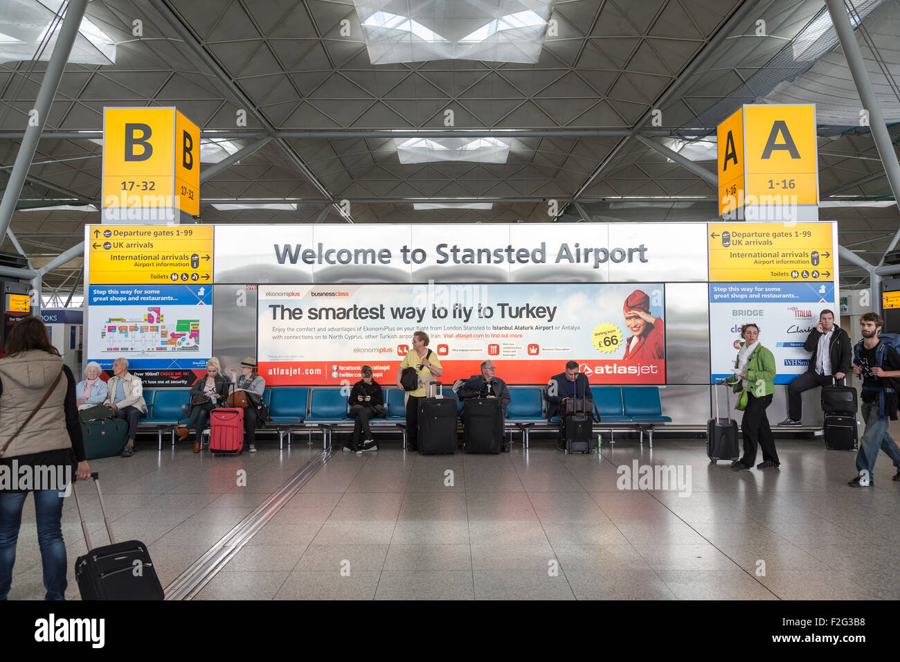 Stansted airport departure lounge hi-res stock photography and images ...