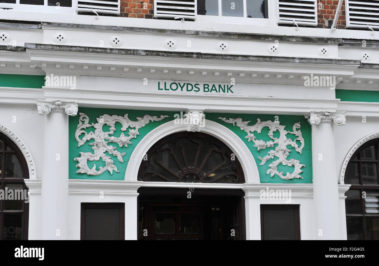 Uk and lloyds bank branch hi-res stock photography and images - Alamy